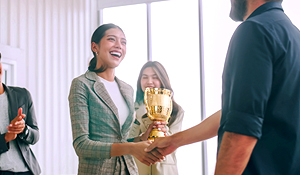 Blog | 3 Reasons You Should Incentivize Your Employees | Multiview